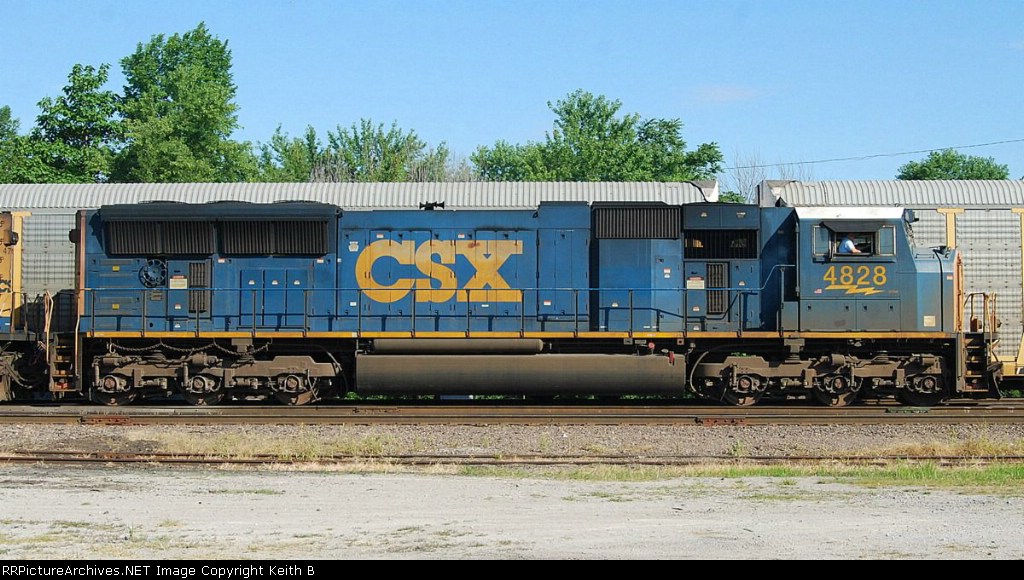 CSX 4828